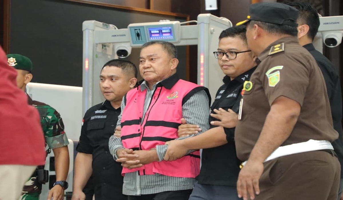 Profile of Lodewyk Pusung, Former BGN Deputy Chief Named Suspect in ...